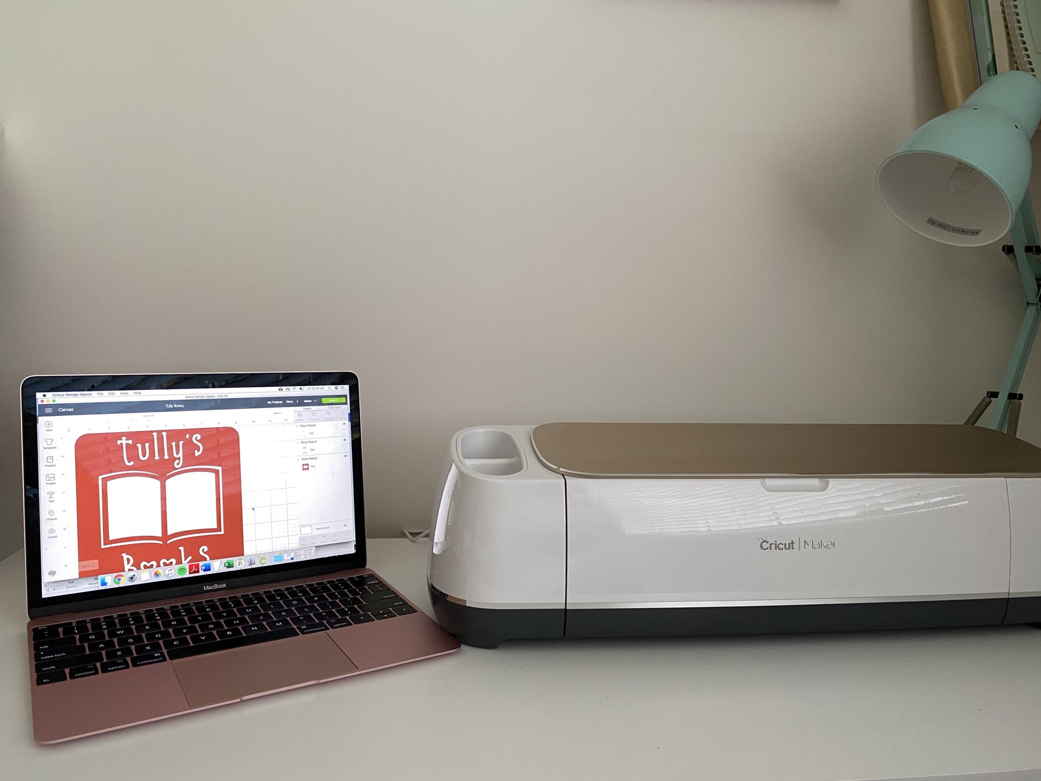 Cricut for Beginners - Library Bags - Stuff Mums Like