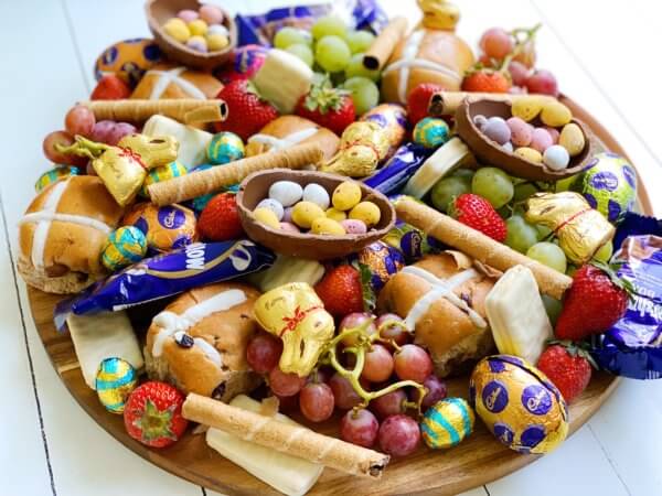 The Ultimate Easter Grazing Platter - Stuff Mums Like