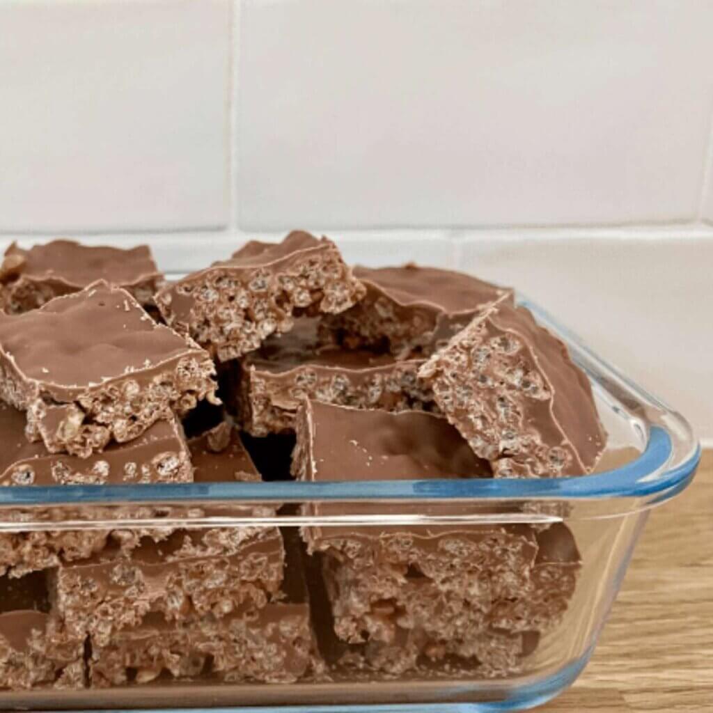 Mars Bar Slice Recipe - the ultimate childhood throwback - Stuff Mums Like
