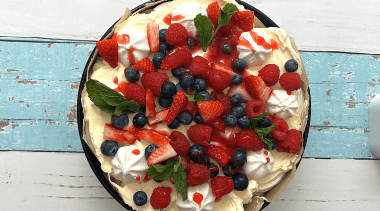 Lamington cheesecake layered Christmas dessert - Stuff Mums Like
