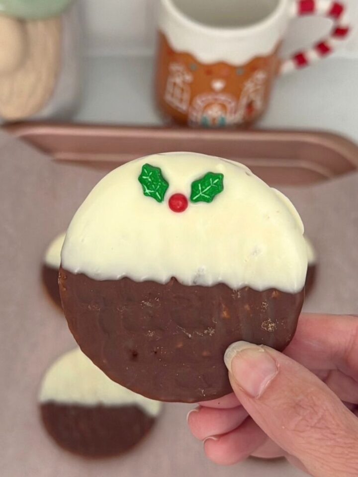 Pineapple Christmas Tree Fruit Platter - Stuff Mums Like